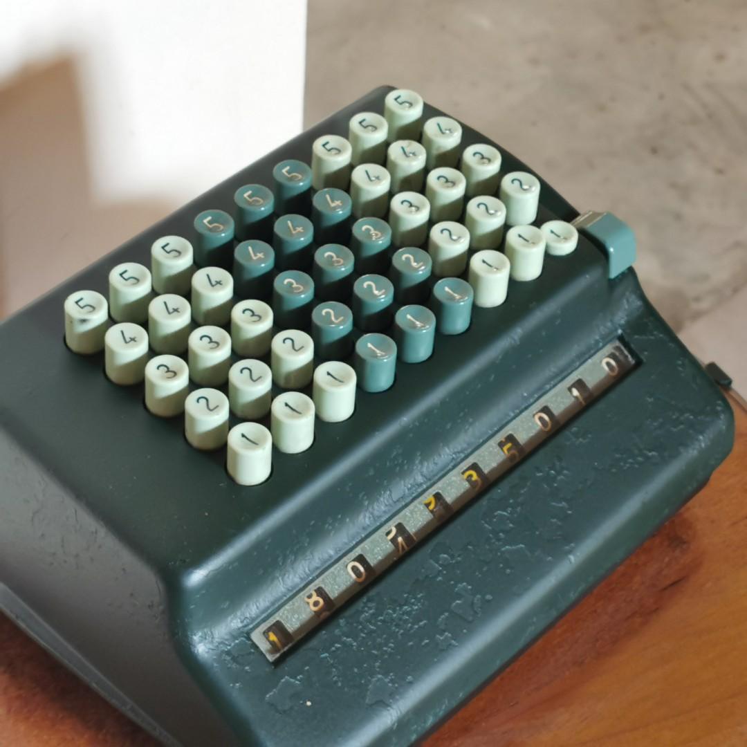 +PLUS+ Rapid Adder - Mechanical calculator (Circa 1960), Hobbies & Toys ...