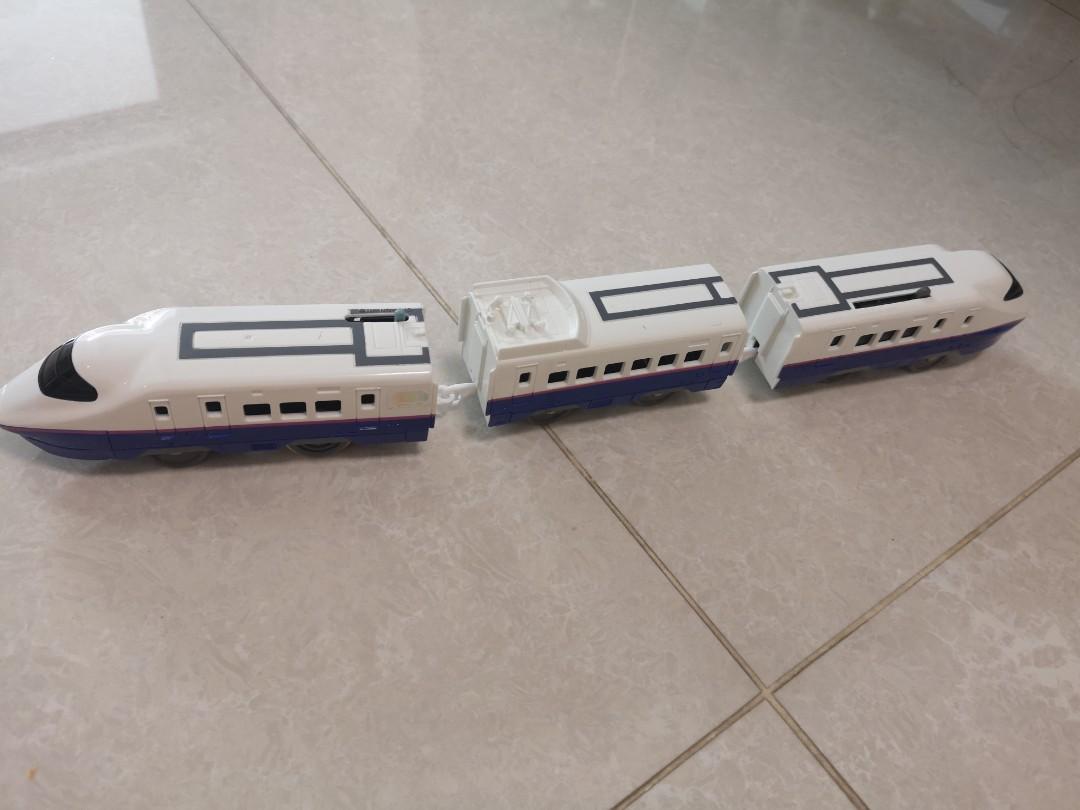 Takara Tomy Plarail Shinkansen E2 Jr series with magnet coupler ...