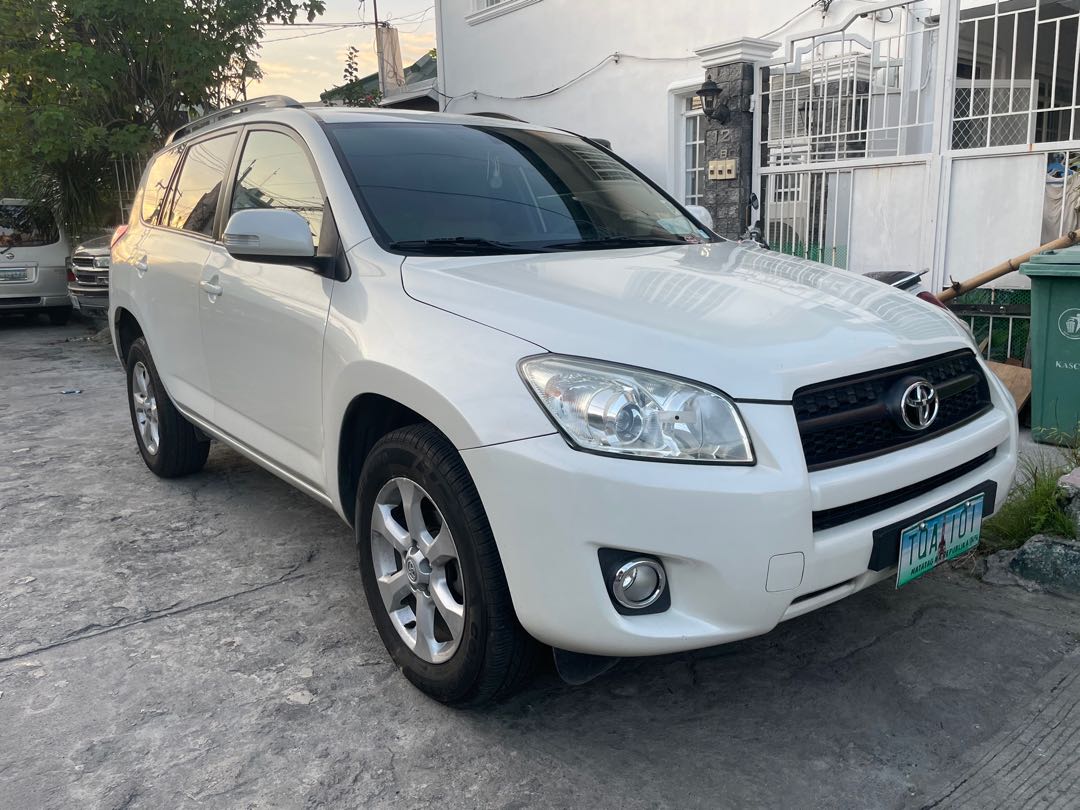 Available Rav4 3rd Gen Face lifted Auto on Carousell