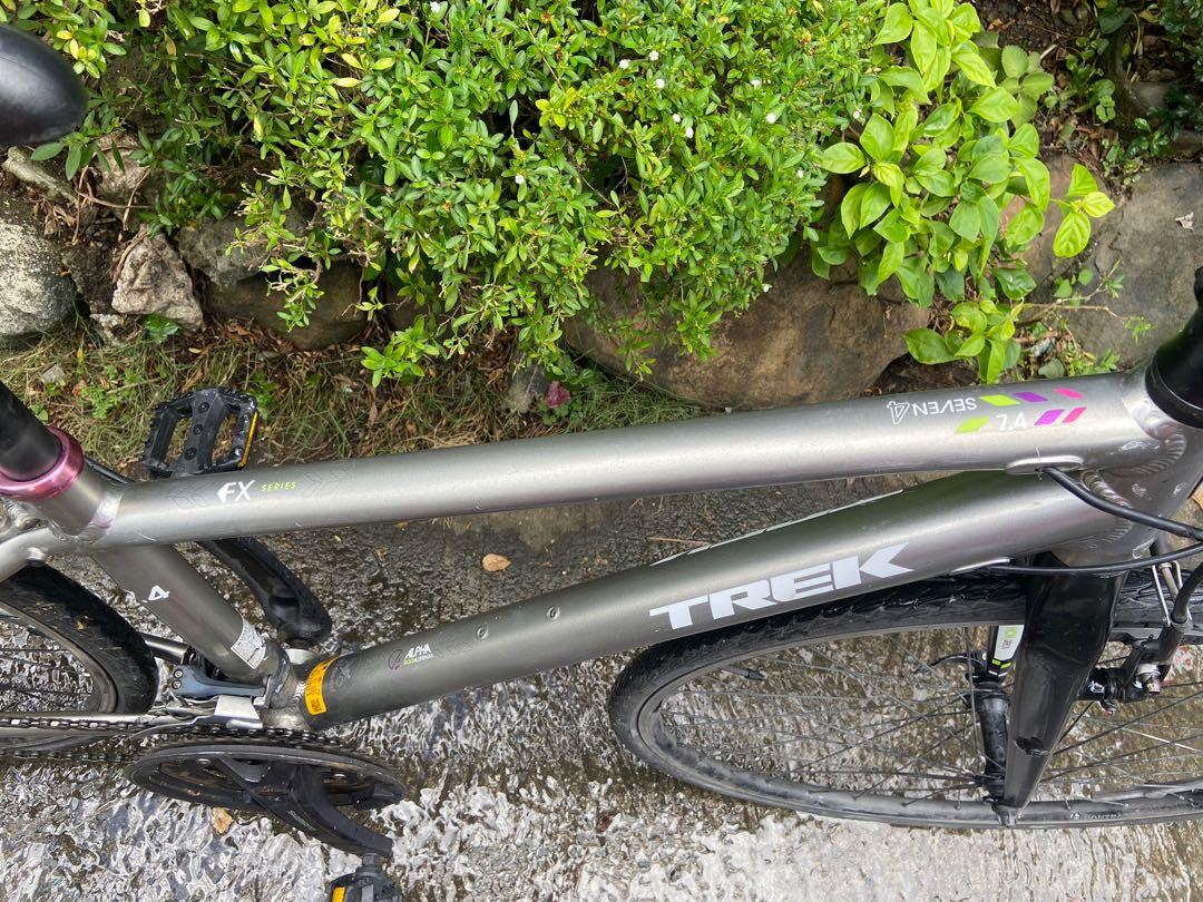 Trek 7.4 FX Series Gravel Hybrid, Sports Equipment, Bicycles & Parts ...
