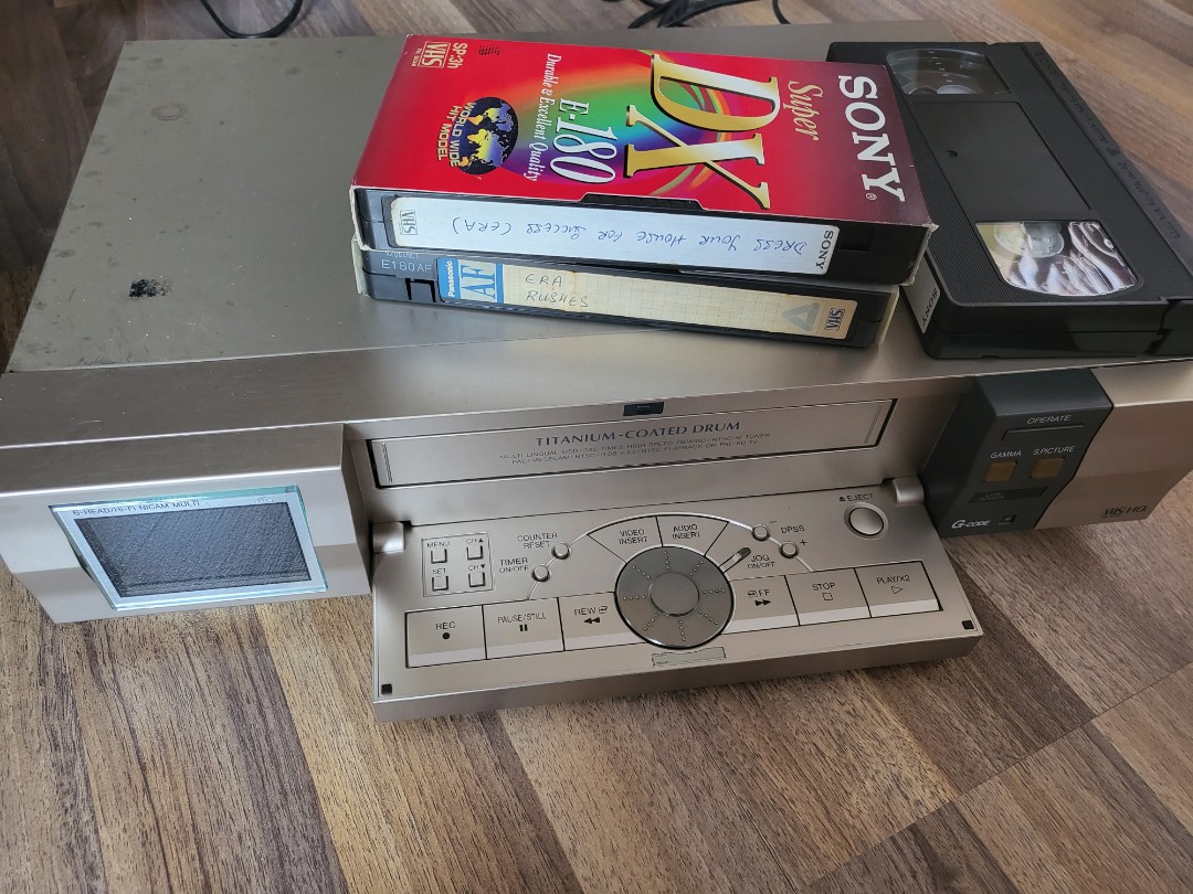 Video cassette player, Hobbies & Toys, Memorabilia & Collectibles ...