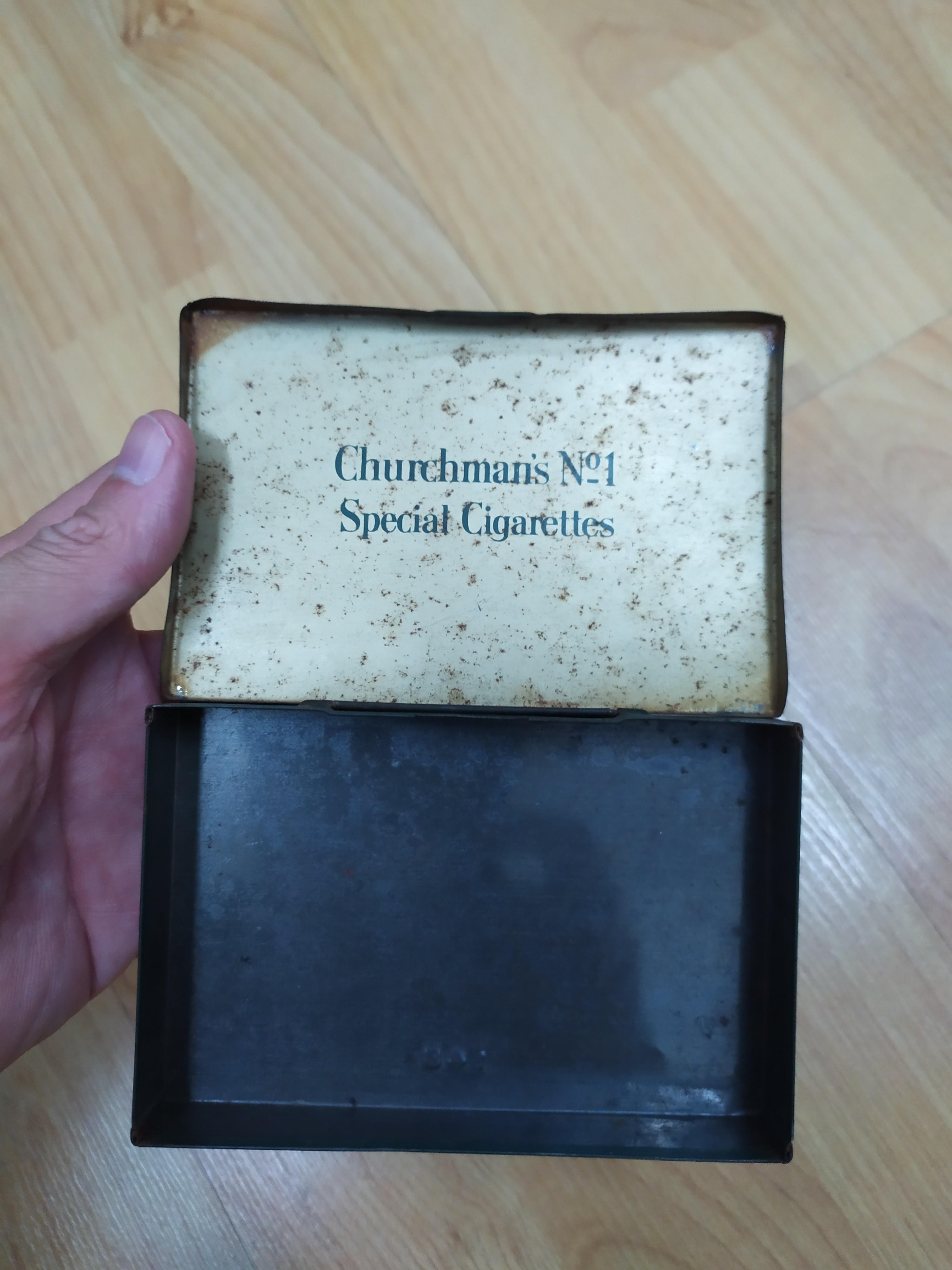 Vintage Churchman's 25 Cigarettes Tin, Hobbies & Toys, Collectibles ...