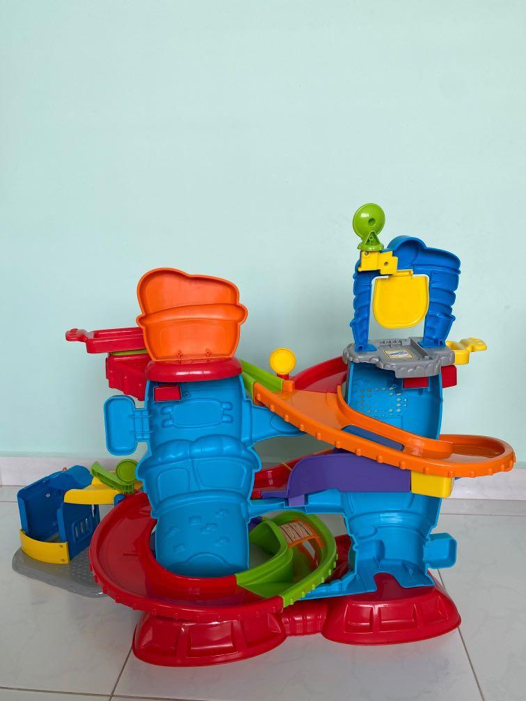 Vtech - Launch & Chase Police Tower - Race track, Hobbies & Toys, Toys ...