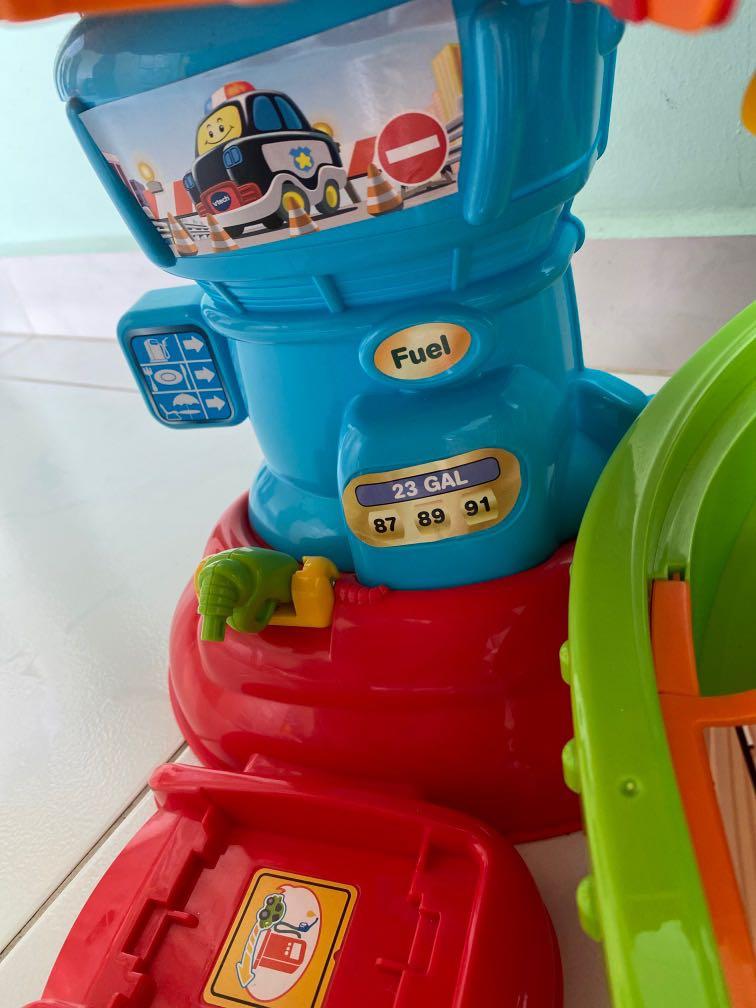 Vtech - Launch & Chase Police Tower - Race track, Hobbies & Toys, Toys ...