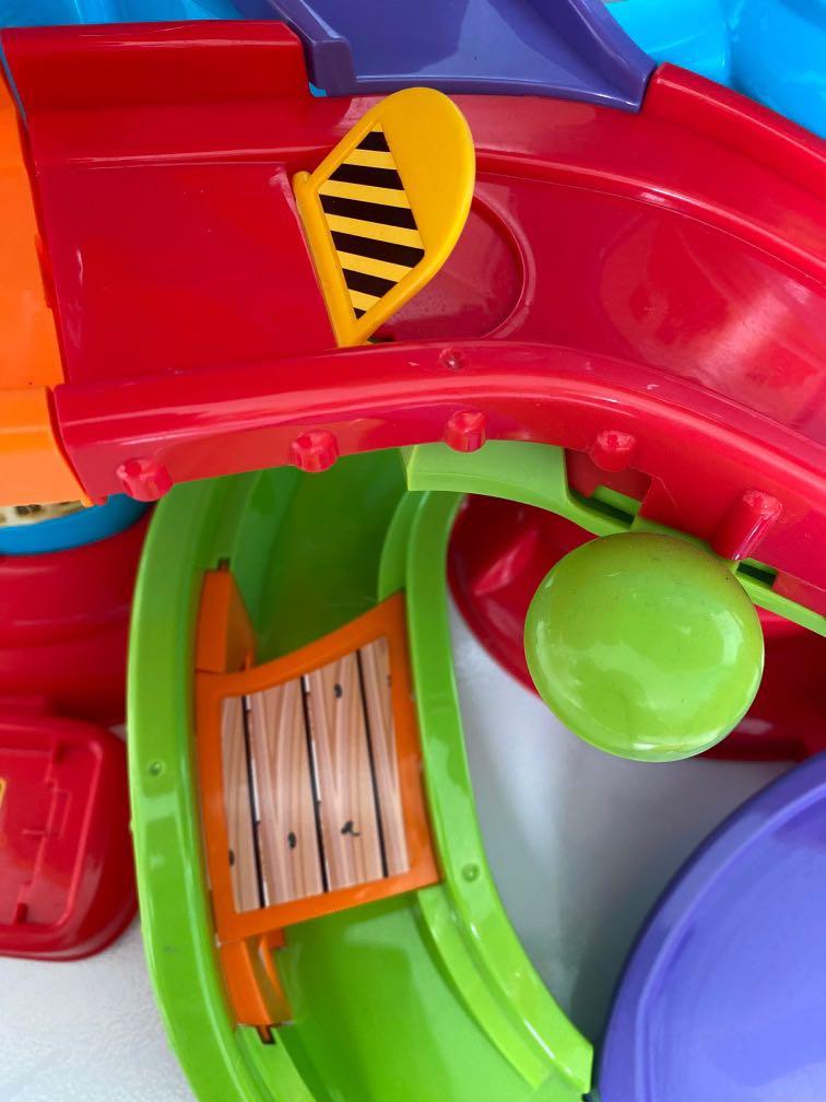 Vtech - Launch & Chase Police Tower - Race track, Hobbies & Toys, Toys ...