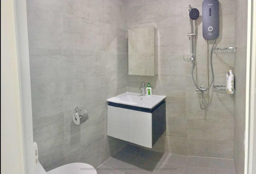 Wing Fong Building, Property, Rentals, Room Rentals on Carousell