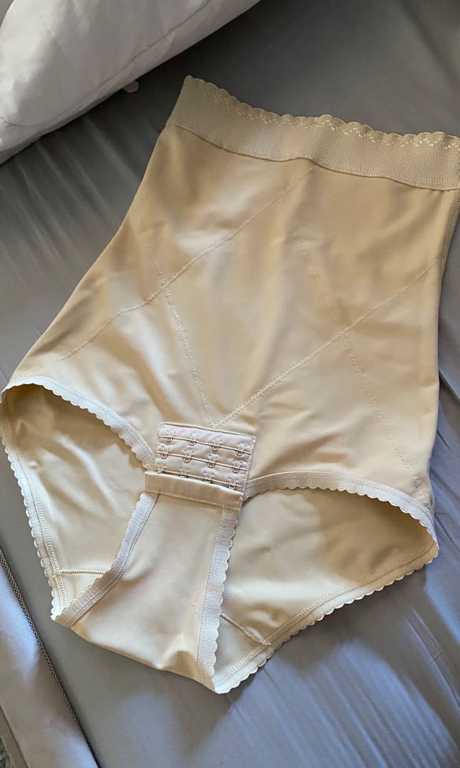 Wink postpartum binder, Women's Fashion, Maternity wear on Carousell