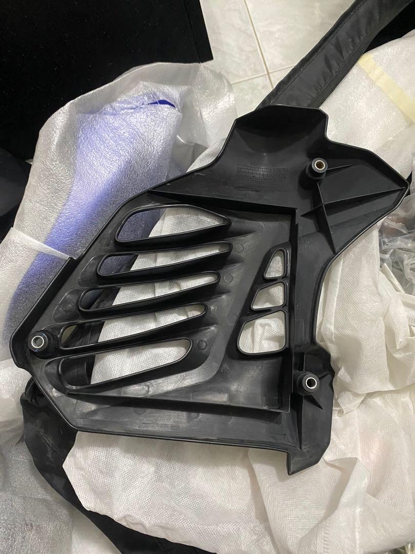 Yamaha Aerox original radiator cover, Motorcycles, Motorcycle ...