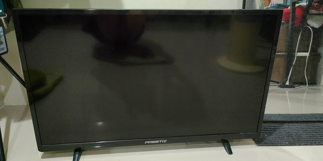 32"LED tv PRESTIZ, TV & Home Appliances, TV & Entertainment, TV on ...