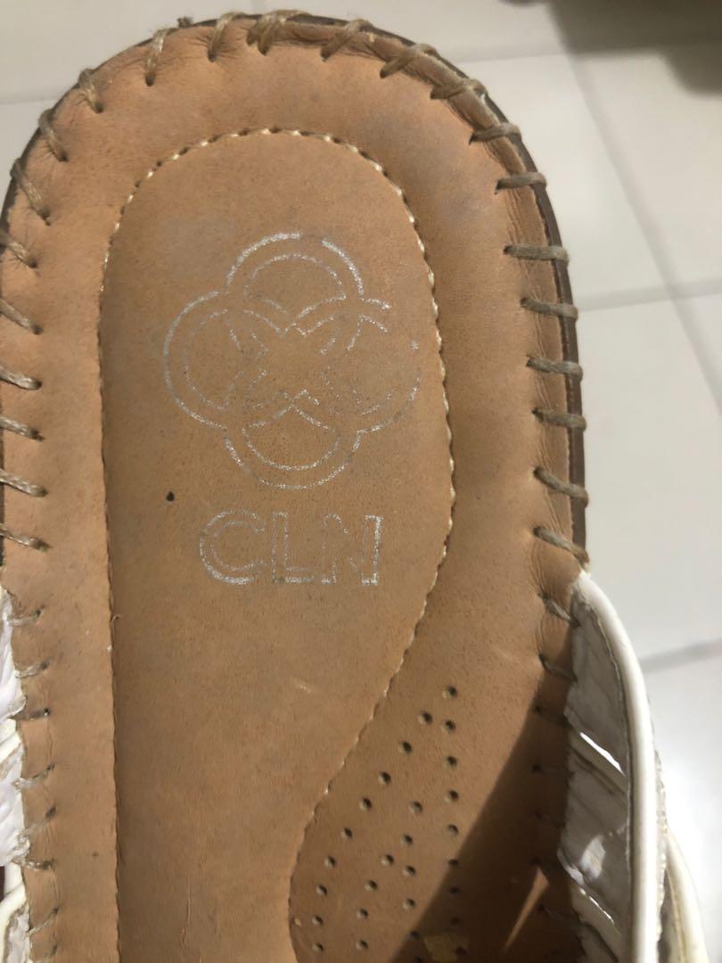 CLN white wedge sandals, Women's Fashion, Footwear, Wedges on Carousell