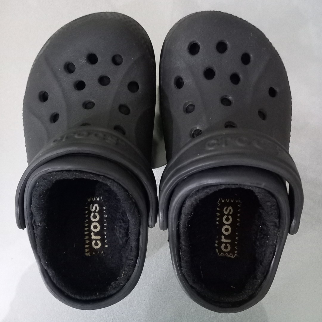 Crocs Kids Size C8-9, Babies & Kids, Babies & Kids Fashion on Carousell