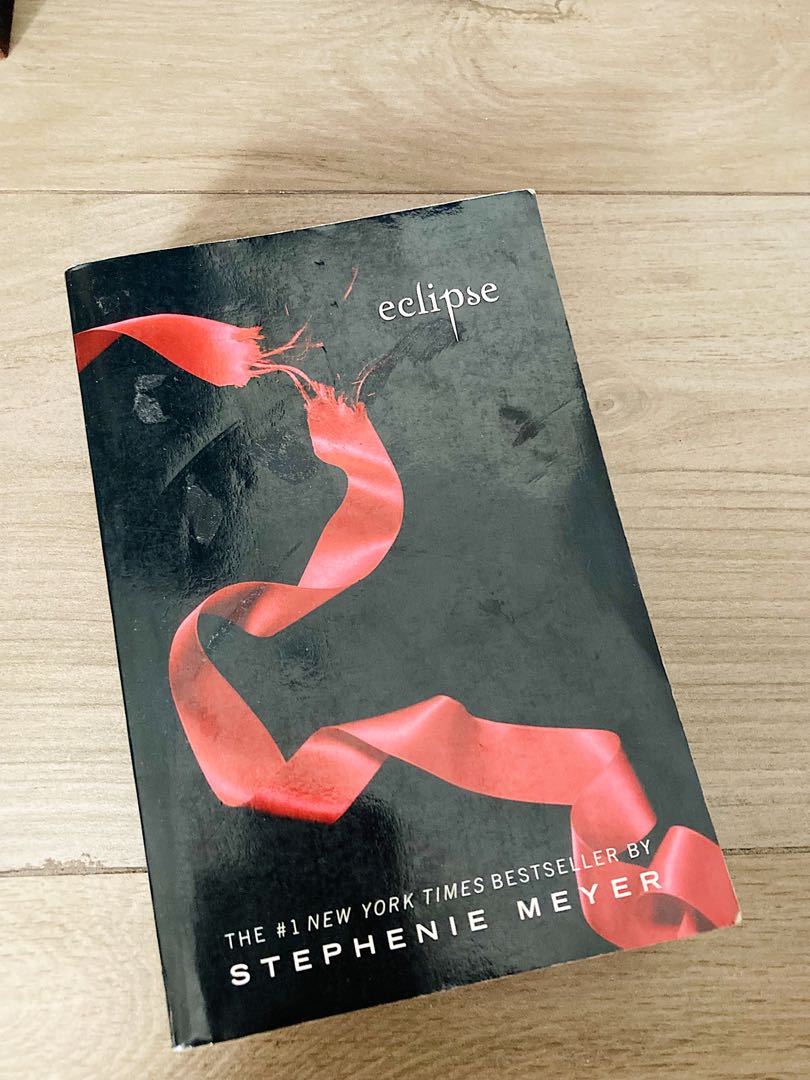 eclipse book, Hobbies & Toys, Books & Magazines, Fiction & Non-Fiction ...