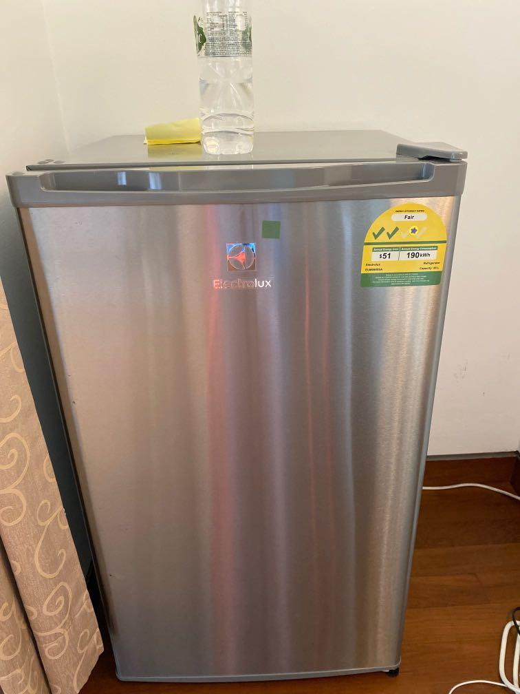 Electrolux mini fridge, TV & Home Appliances, Kitchen Appliances ...