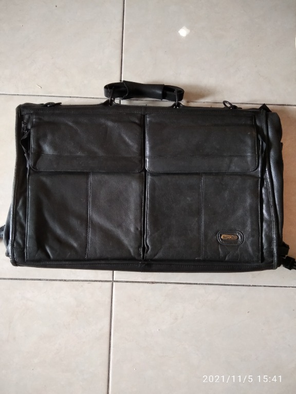 Genuine Satchi Luxury Leather Suit Garment Carrier, Men's Fashion, Bags ...