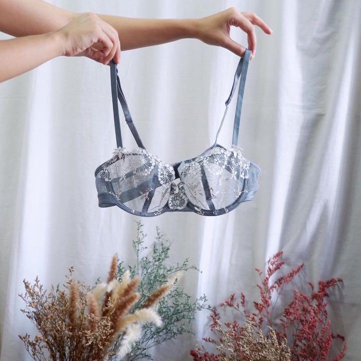 HQ dreamy glass lace bra, Women's Fashion, Undergarments & Loungewear ...