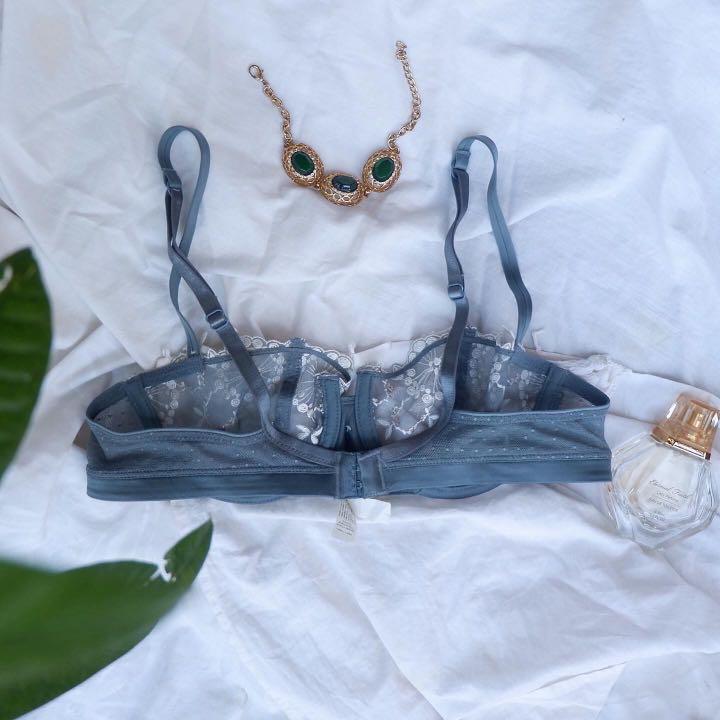 HQ dreamy glass lace bra, Women's Fashion, Undergarments & Loungewear ...