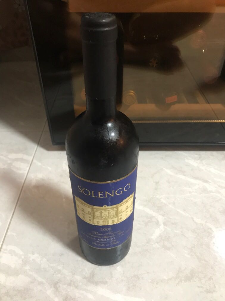 Solengo Argiano Red wine, Food & Drinks, Beverages on Carousell