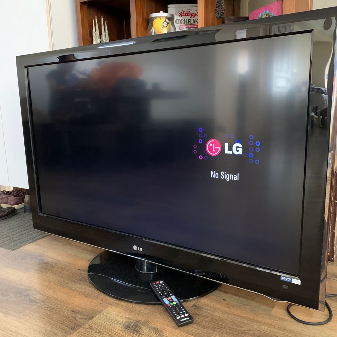 47 inch LG Full HD TV, TV & Home Appliances, TV & Entertainment, TV on ...