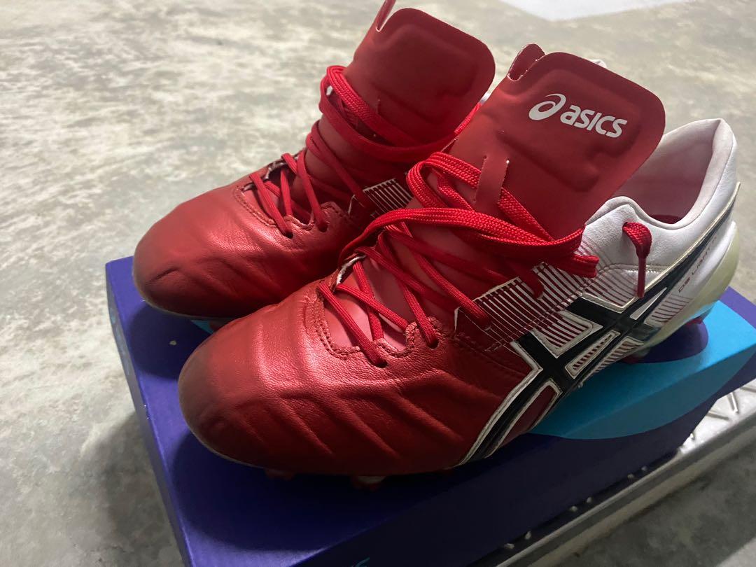 Asics Soccer Boots, Men's Fashion, Footwear, Boots on Carousell