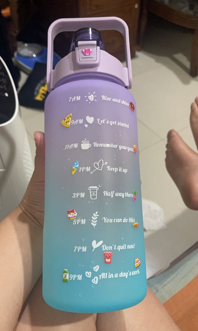 Botol 2 liter gradasi + dapet sticker, Perabotan Rumah di Carousell