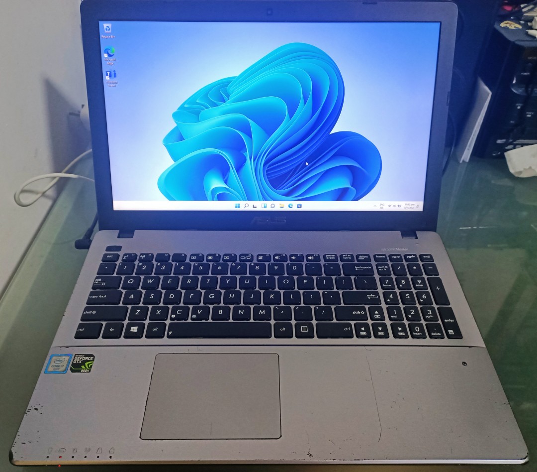 (GTX 950M 4GB VRAM, FULL HD!) i7-6700HQ/12GB RAM/240GB SSD/Windows 11 ...