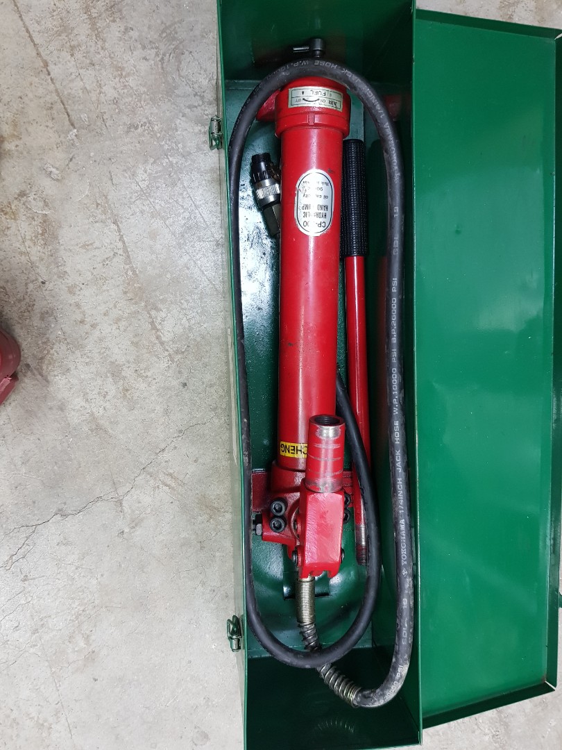 Hydraulic hand pump tool, Furniture & Home Living, Home Improvement ...