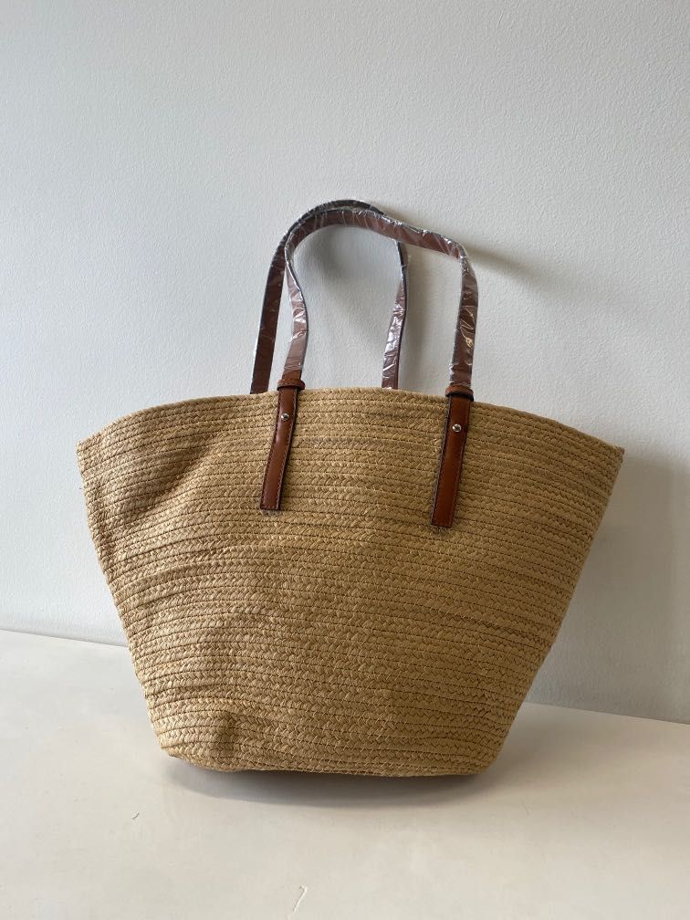 Mango Beach Straw Bag, Women's Fashion, Bags & Wallets, Beach Bags on ...