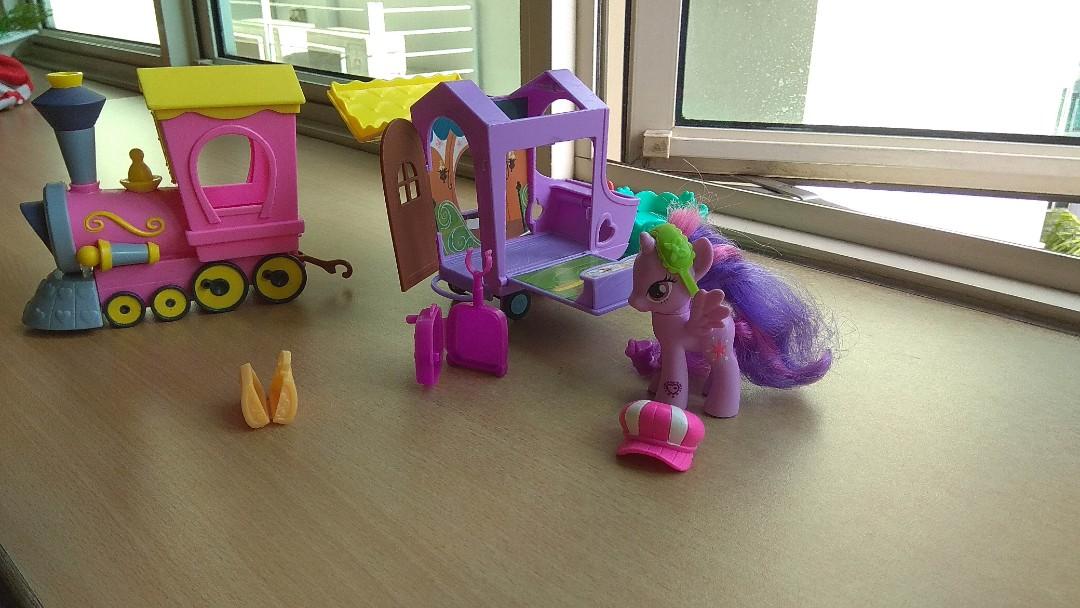 My little pony train set, Hobbies & Toys, Toys & Games on Carousell