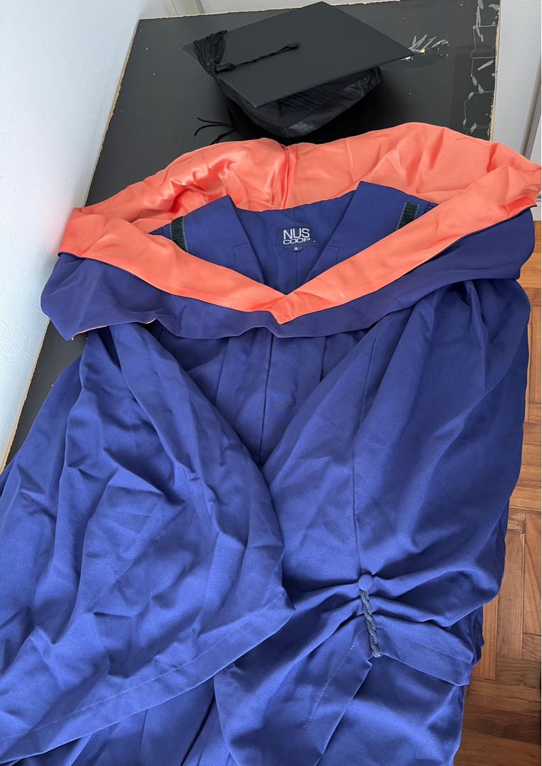 NUS School of Computing Bachelor Graduation Gown XL, Everything Else on ...