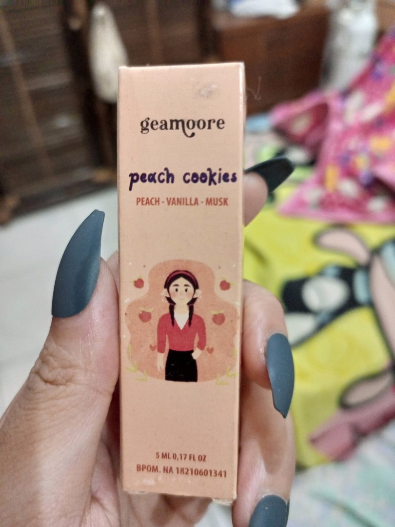 Parfume roll on geamoore peach cookies 6ml, Kesehatan & Kecantikan ...