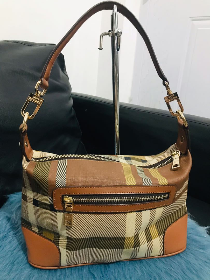 Ssamzie shoulder bag, Luxury, Bags & Wallets on Carousell