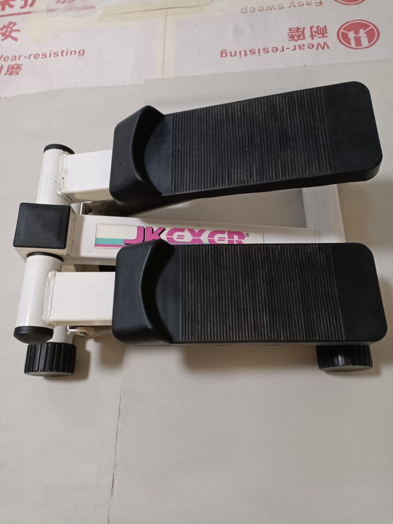 Step exerciser, Sports Equipment, Exercise & Fitness, Cardio & Fitness ...