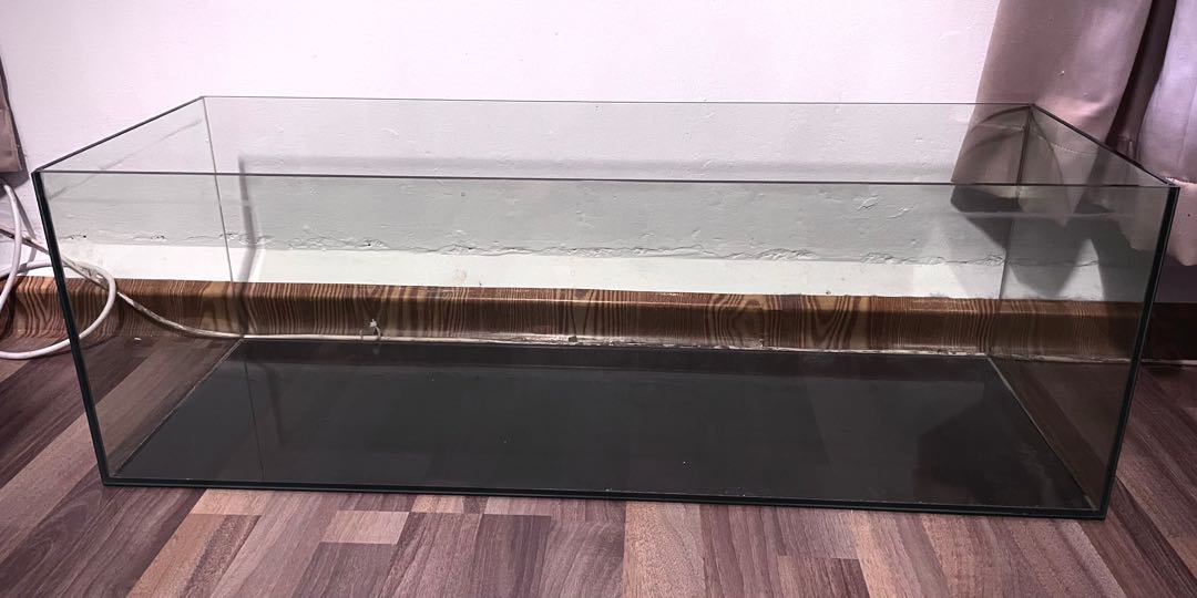 USED 90x30x30cm Shallow tank for sale, Pet Supplies, Homes & Other Pet ...