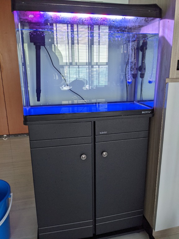 Used Boyu EC-600 Fish Tank, Furniture & Home Living, Furniture, Shelves ...