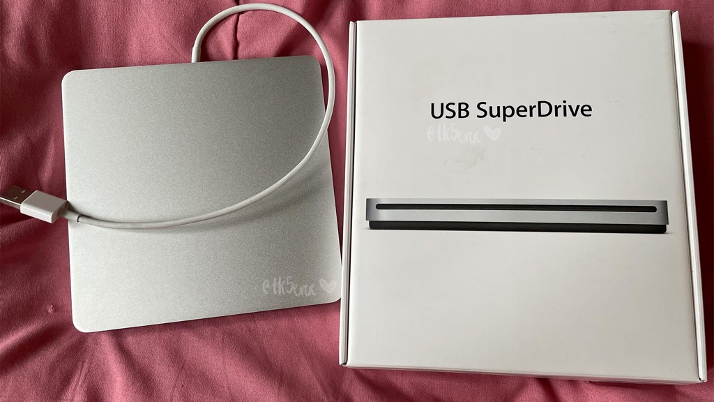 Apple USB SuperDrive (DVD Player, CD Player), Computers & Tech, Parts ...