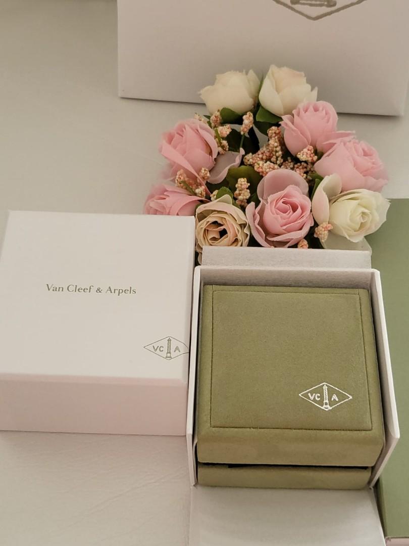 [Authentic & New] Van Cleef & Arpels (VCA) Box, Luxury, Accessories on ...