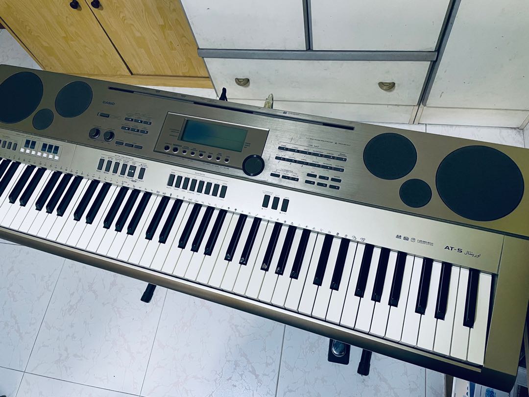 Casio AT-5 Keyboard, Hobbies & Toys, Music & Media, Musical Instruments ...