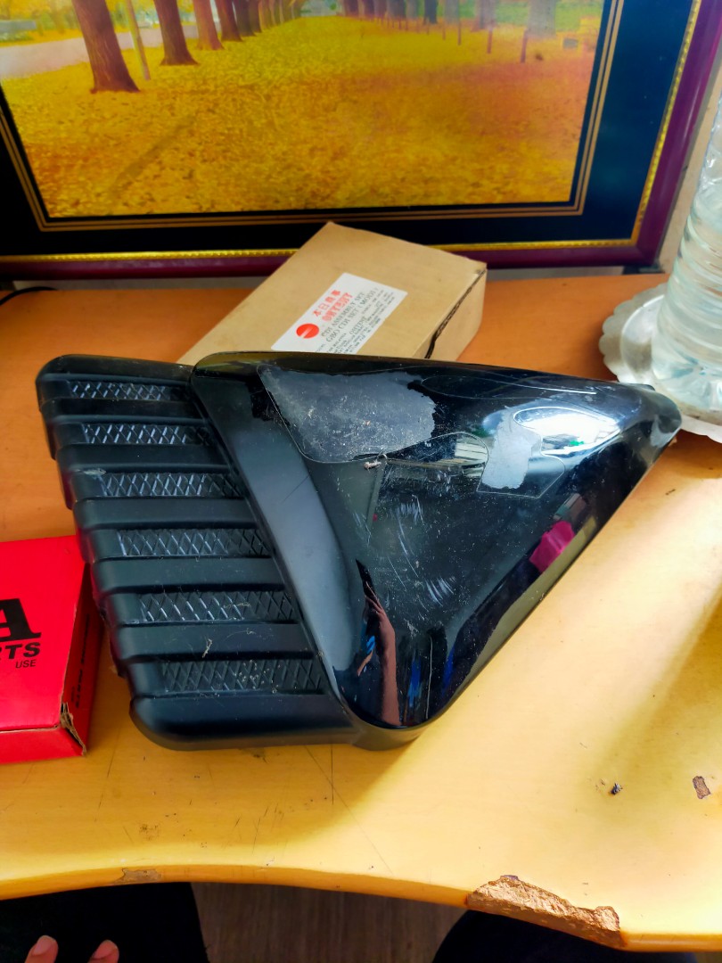 Demak D7 Side cover (L) Kiri, Motorbikes on Carousell