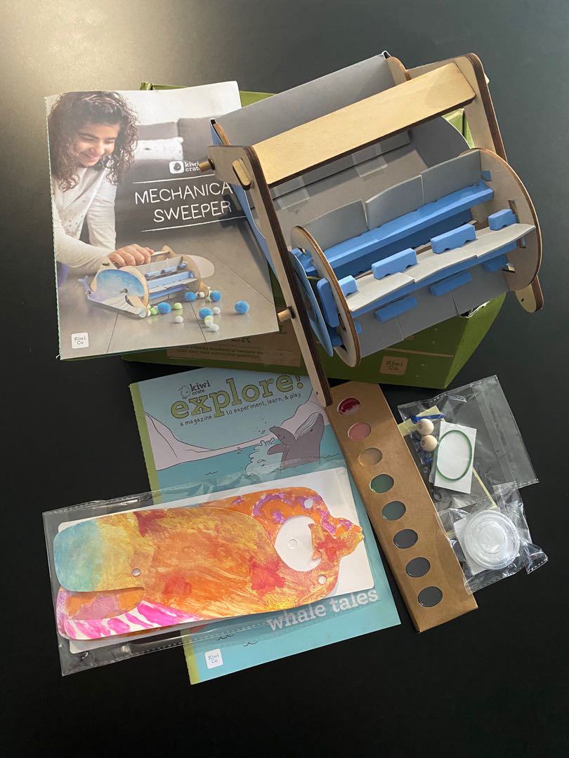 Kiwico mechanical sweeper and arcade claw game , Hobbies & Toys ...