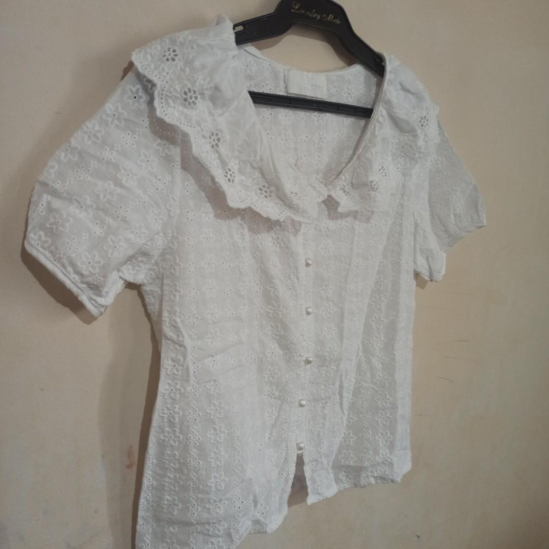 Korean White Islet top, Women's Fashion, Tops, Blouses on Carousell