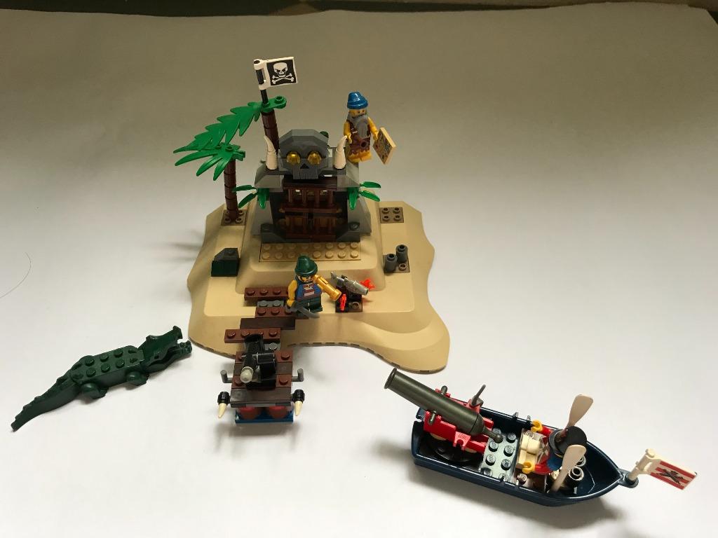 Lego 6421 - Pirates Loot Island, Hobbies & Toys, Toys & Games on Carousell