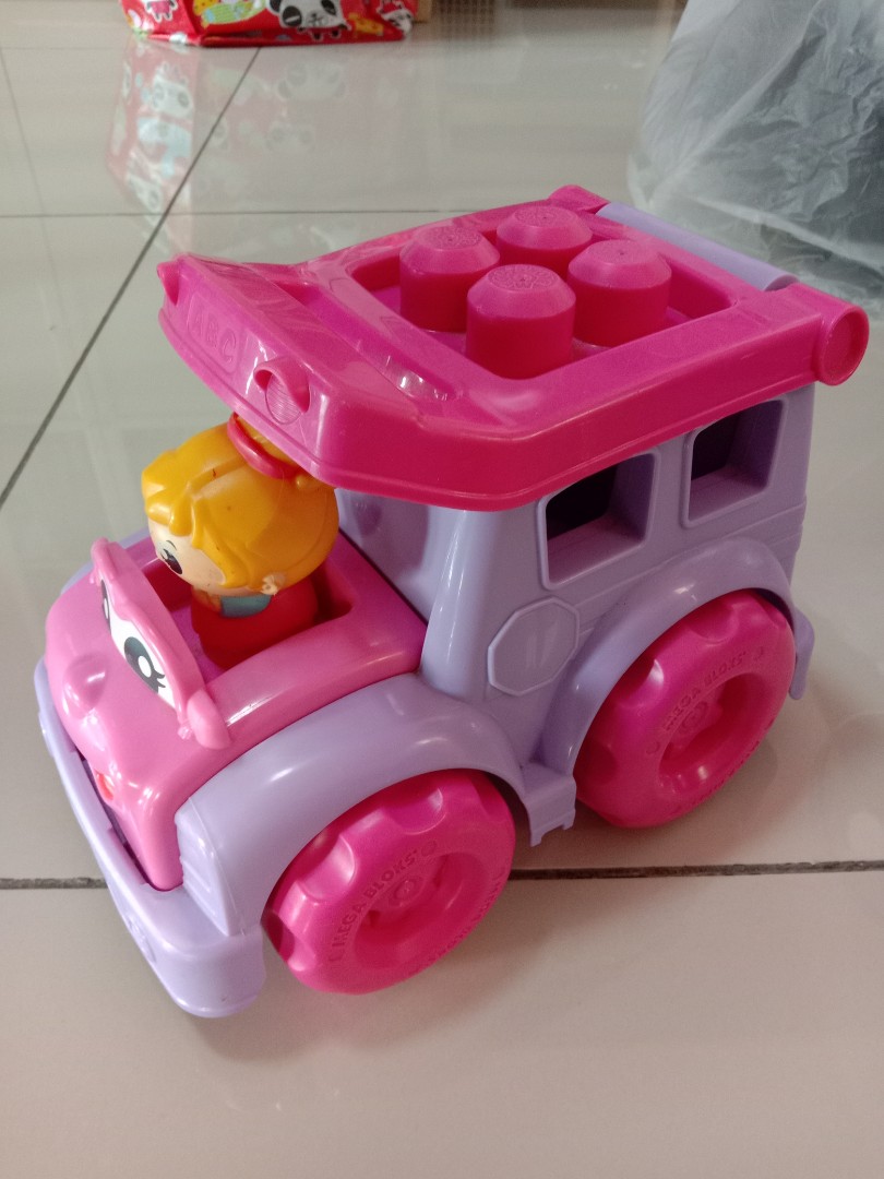 Mega bloks car pink, Hobbies & Toys, Toys & Games on Carousell