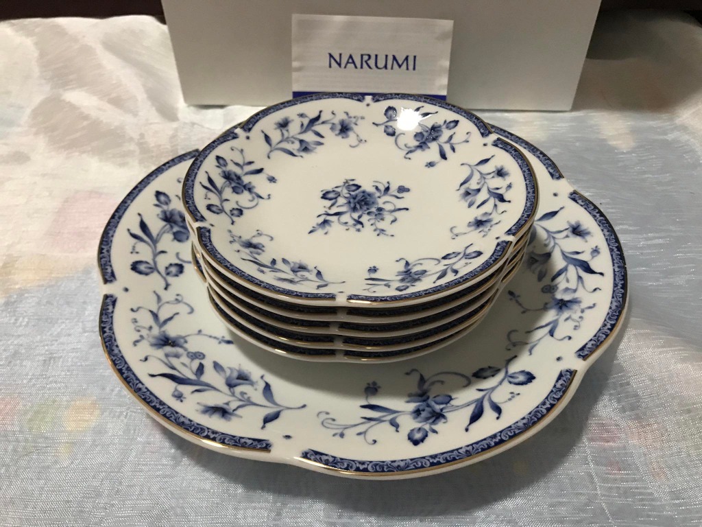 Narumi Party Plate set, Furniture & Home Living, Kitchenware ...