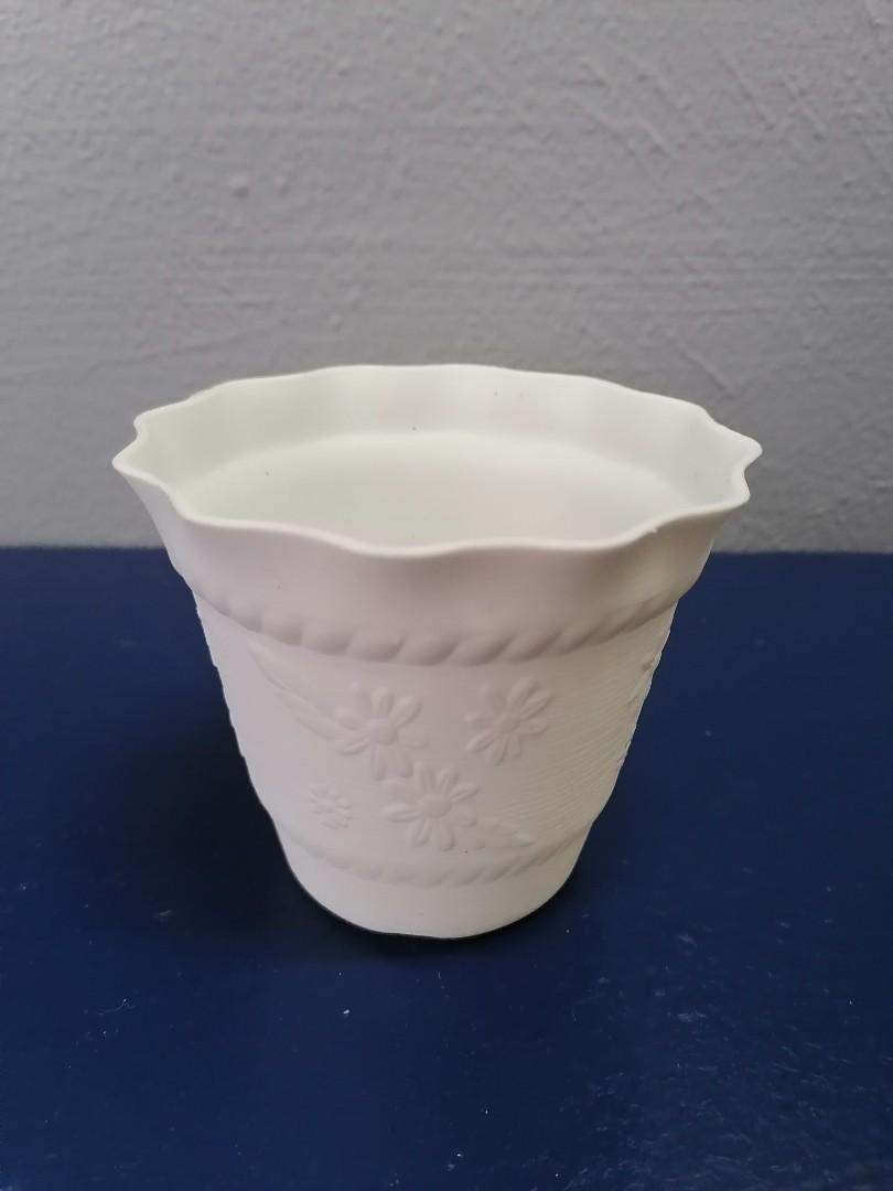 PASU BUNGA PLASTIK (1 SET @ 4 UNIT RM 2.50 - BG 001) EXCLUDE POSTAGE ...