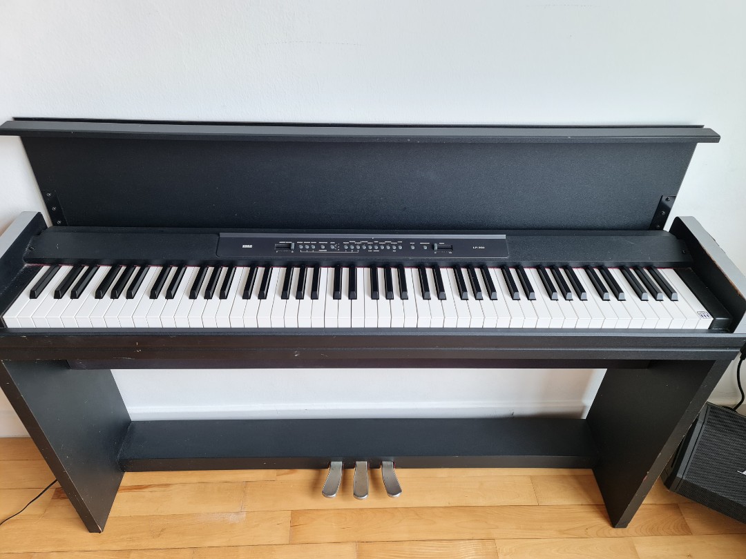 Korg LP-350 digital keyboard, Hobbies & Toys, Music & Media, Musical ...