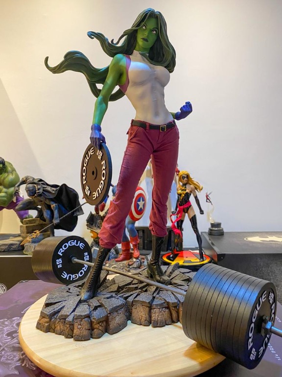 Sideshow Collectibles She-Hulk Premium Format + Custom Barbell Set ...