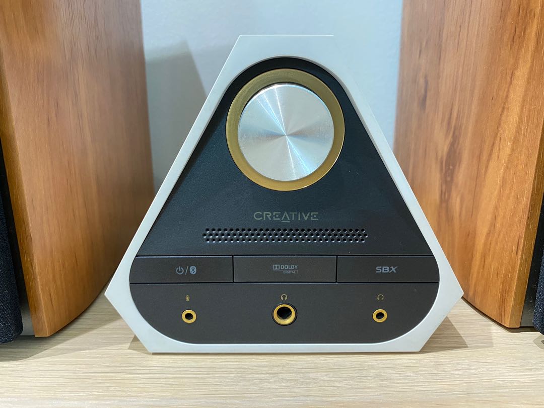 Sound blaster X7 Limited Edition with EMU bookshelf speakers, Audio ...