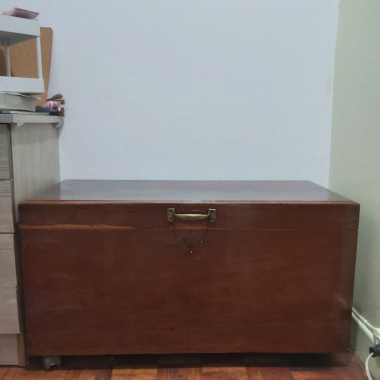 BAUL VINTAGE NARRA with blades, Furniture & Home Living, Furniture ...