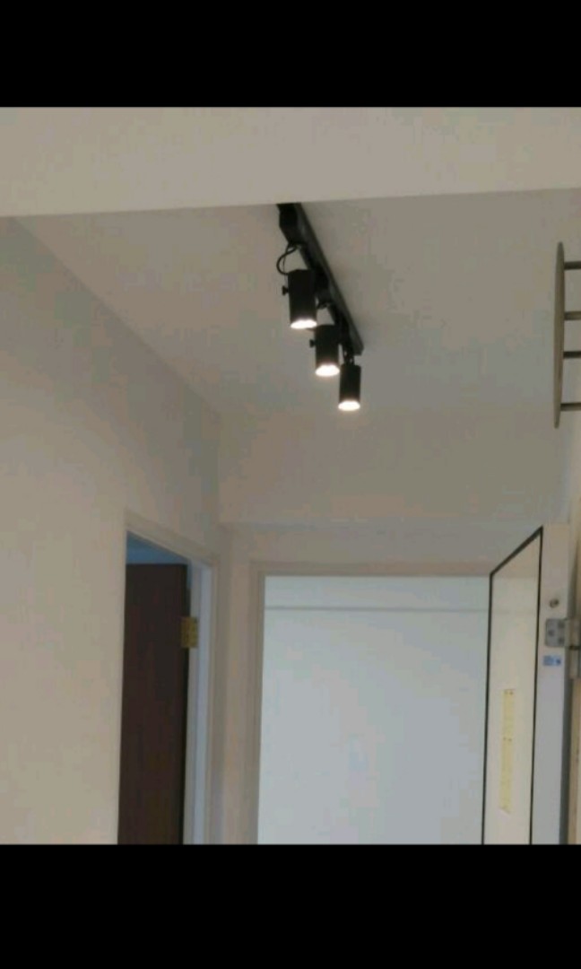 Brand New Led Track Warm Light Set For Hdb BTO Walkway, display Area ...