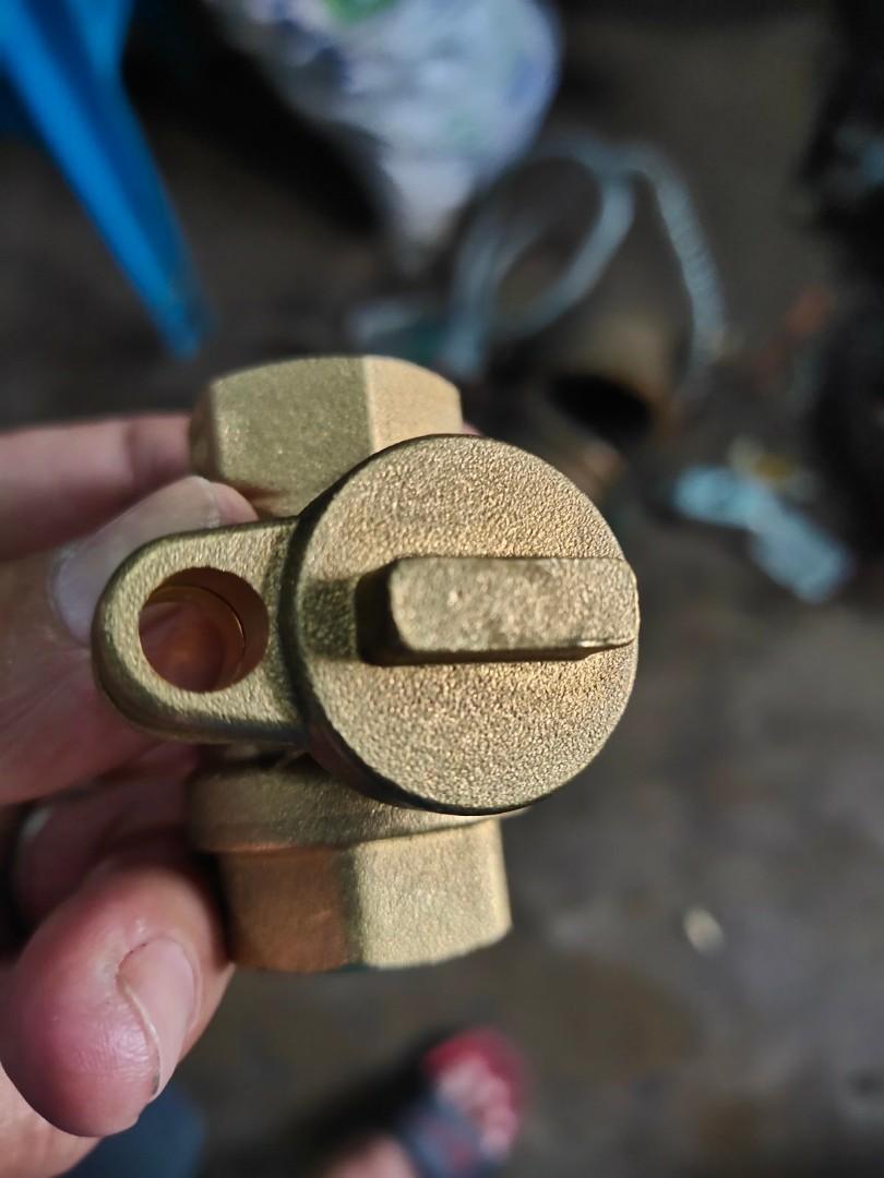 Brass ball valve lockwing 15mm, Commercial & Industrial, Construction ...